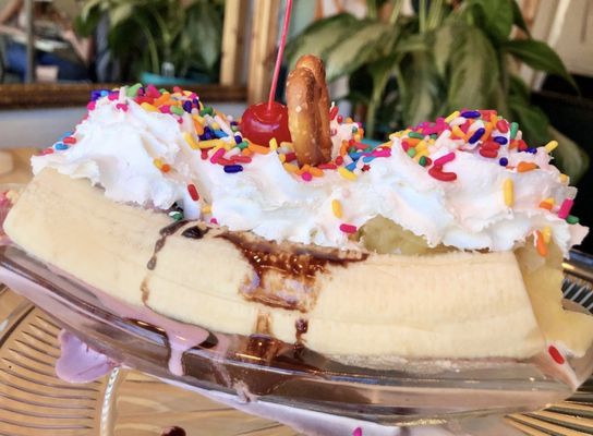 LICKITY SPLIT - Updated July 2025 - 88 Photos & 82 Reviews - 209 E Main ...