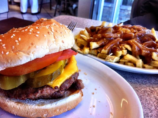 RALLIS BURGERS AND GRILL - Updated December 2025 - 14 Photos & 18 ...