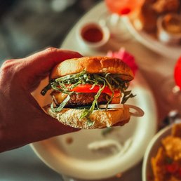 THE COMMODORE - Updated December 2025 - 422 Photos & 679 Reviews - 366 ...