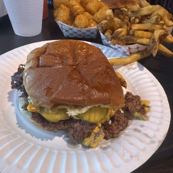 GUSTOS BURGERS N STUFF - Updated January 2025 - 173 Photos & 131 ...