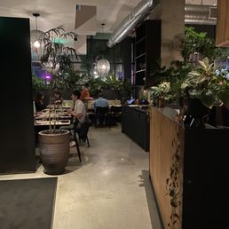 NARI - Updated December 2025 - 2133 Photos & 580 Reviews - 1625 Post St ...