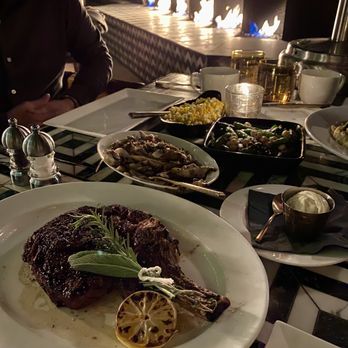 MR. LYONS - Updated August 2024 - 485 Photos & 677 Reviews - 233 E Palm ...