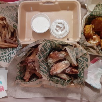 WINGSTOP - Updated December 2025 - 30 Photos & 26 Reviews - 720 ...