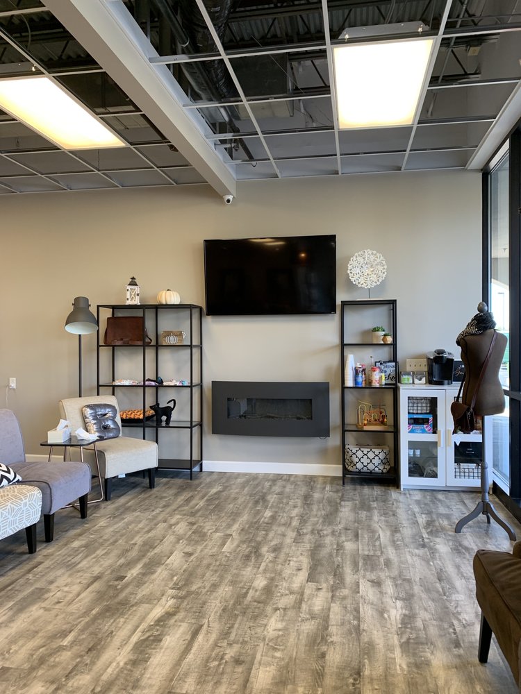 THE BEAUTY BAR - Updated July 2024 - 24 Photos - 9971 Winghaven Blvd, O ...