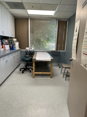 GUZMAN RICHARD, MD - Updated December 2025 - 20 Reviews - 6485 Day St ...