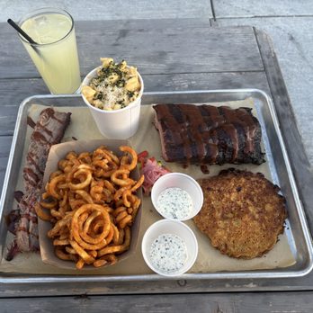 STATELINE ROAD SMOKEHOUSE - Updated July 2025 - 382 Photos & 231 ...