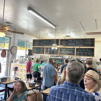 BENJAMIN’S BAKERY - Updated May 2024 - 271 Photos & 310 Reviews - 810 ...