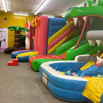 FUNFLATABLES - CHICAGO RIDGE - Updated August 2025 - 15 Photos - 100 ...