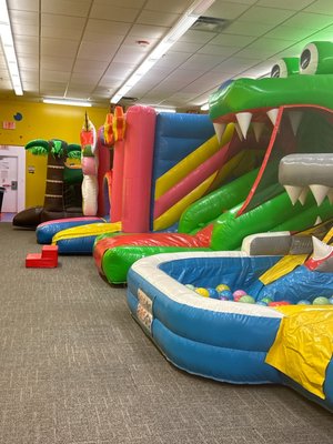 FUNFLATABLES - CHICAGO RIDGE - Updated December 2024 - 100 Chicago ...