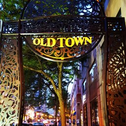 BENCHMARK - Updated July 2025 - 313 Photos & 632 Reviews - 1510 N Wells ...