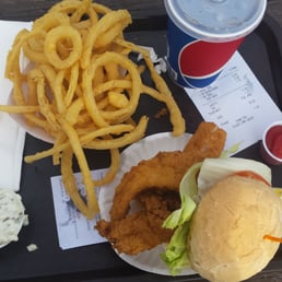 VILLAGE SNACK BAR - Updated October 2025 - 19 Photos & 33 Reviews - 389 ...