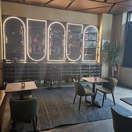 CONSIGLIERE - Updated August 2025 - 14 Photos - 31 Warren St, Newark ...