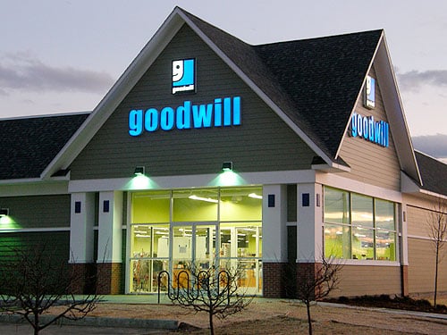 GOODWILL STORE - Updated August 2025 - 15 Photos & 28 Reviews - 1080 ...