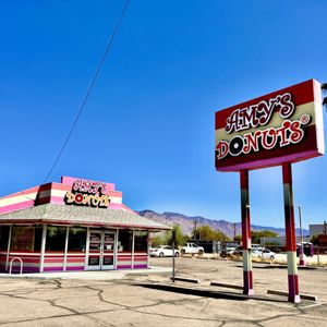 DONUT WHEEL - 44 Photos & 124 Reviews - 4524 W Ina Rd, Tucson, Arizona ...