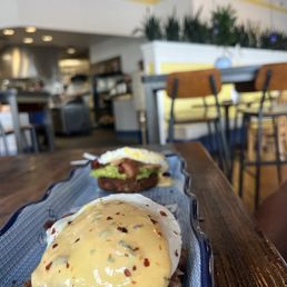 BUBBLY HEN - Updated August 2025 - 131 Photos & 68 Reviews - 7915 ...