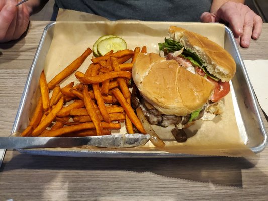 SLIDERS GRILL & BAR - Updated July 2024 - 52 Photos & 122 Reviews ...