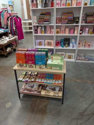 PAINTED TREE BOUTIQUES - Updated December 2025 - 11 Photos - 8970 S ...