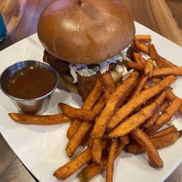 LET IT FLY SPORTS BAR - Updated December 2025 - 172 Photos & 162 ...