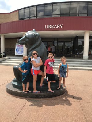 STERLING HEIGHTS PUBLIC LIBRARY - Updated December 2025 - 20 Photos ...