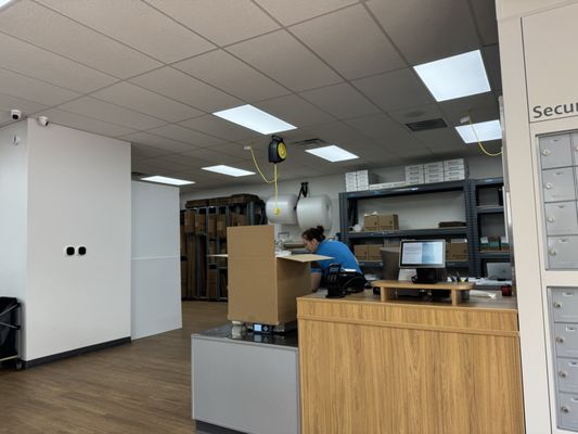 THE UPS STORE - Updated April 2026 - 20 Photos - 565 Cedar Rd Unit 18 ...