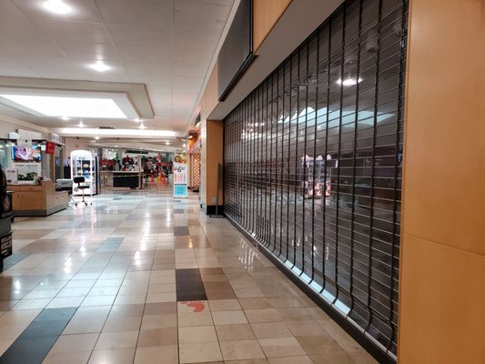 NEWBURGH MALL - Updated December 2025 - 53 Photos & 16 Reviews - 1401 ...