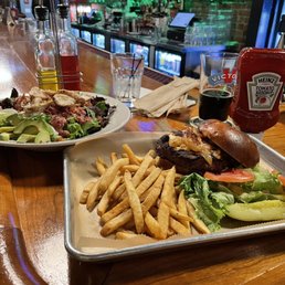 PORTLAND ALE HOUSE - Updated January 2026 - 96 Photos & 71 Reviews ...
