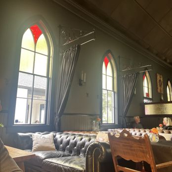 THE NEIGHBORHOOD REFUGE - Updated December 2025 - 107 Photos & 21 ...