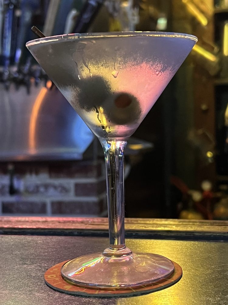 O’MALLEYS BAR - Updated March 2025 - 125 Photos & 190 Reviews - 523 ...