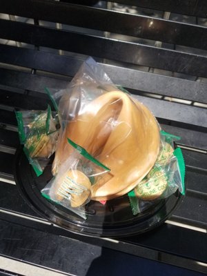 NEW WORLD BAKERY - 50 Photos & 86 Reviews - 1713 10th St, Sacramento ...