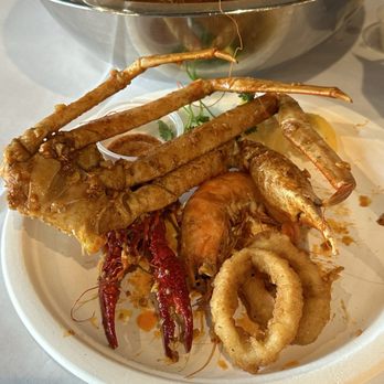 THE CRAWFISH HUT - Updated November 2025 - 392 Photos & 297 Reviews ...