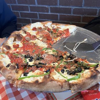 BROOKLYN’S BRICK OVEN PIZZERIA - Updated February 2025 - 334 Photos ...