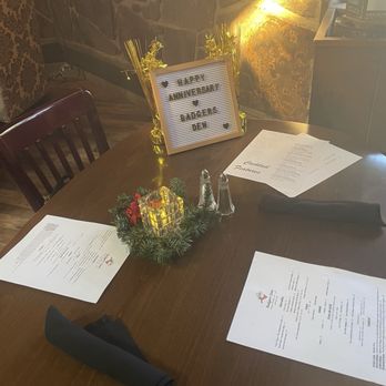 THE BADGER’S DEN - Updated June 2025 - 71 Photos & 50 Reviews - 1245 ...