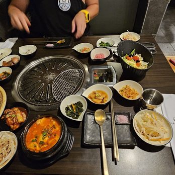 HANGANG - Updated December 2024 - 675 Photos & 213 Reviews - 1236 ...