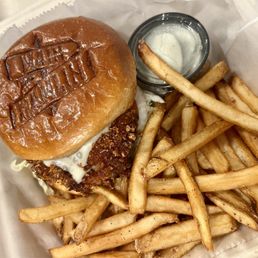 THE BAR AT MAIN AND HAMLIN - Updated July 2025 - 28 Photos & 33 Reviews ...