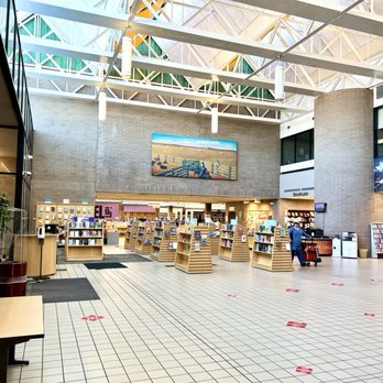 GLENDALE PUBLIC LIBRARY - Updated October 2025 - 89 Photos & 21 Reviews ...