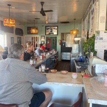 BROWNIE’S CAFÉ - Updated June 2024 - 197 Photos & 215 Reviews - 1145 S ...