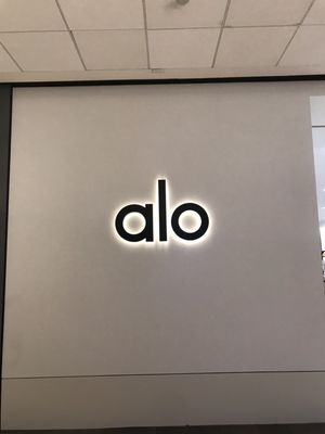 ALO - Updated December 2025 - 701 W Georgia St, Vancouver, British ...