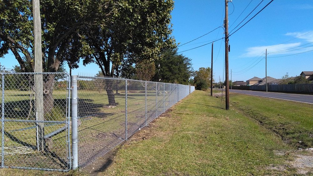 ABER FENCE - Updated January 2026 - 12239 Mosielee St, Houston, Texas ...