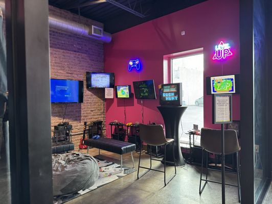 SMASHED GAME & GRILL - Updated July 2024 - 21 Photos - 315 S Main St ...