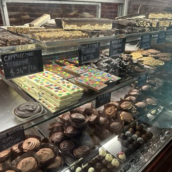 MODERN PASTRY SHOP - Updated May 2024 - 3664 Photos & 2616 Reviews ...