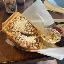 SWEET CRAVINGS BAKERY + BISTRO - Updated July 2025 - 441 Photos & 731 ...