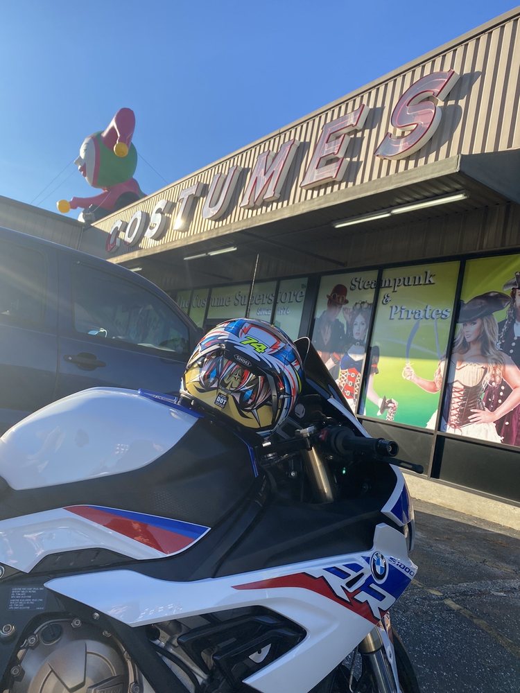 DANNY’S TRIX & KIX - Updated September 2024 - 43 Photos & 41 Reviews ...