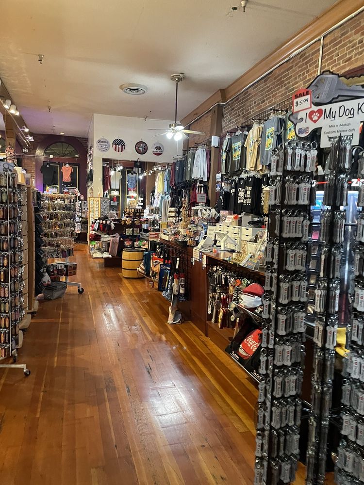 CALI WAY - Updated December 2025 - 11 Photos - 114 J St, Sacramento ...