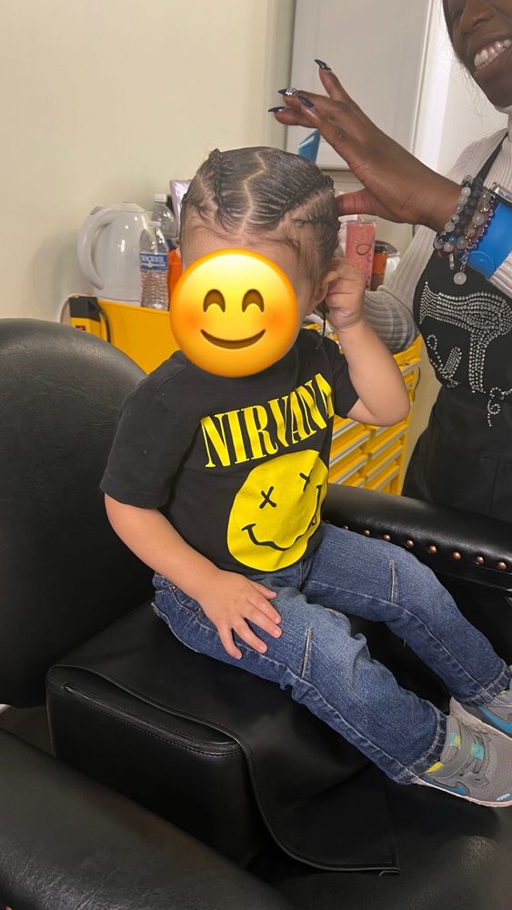 ROYAL FADES - Updated December 2025 - 13 Photos - 1051 S Patterson Rd ...