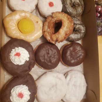 MEL-O-CREAM DONUTS - Updated December 2025 - 26 Photos & 26 Reviews ...