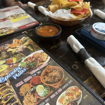 EL REFU - Updated December 2025 - 53 Photos & 29 Reviews - 7875 ...