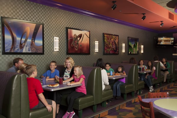 JOHN’S INCREDIBLE PIZZA - MONTCLAIR - Updated December 2025 - 822 ...