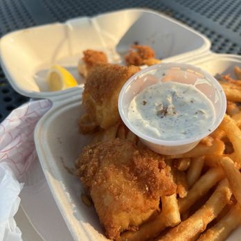 RIGHT SIDE OF THE BOAT FISH AND CHIPS - Updated December 2025 - 31 ...