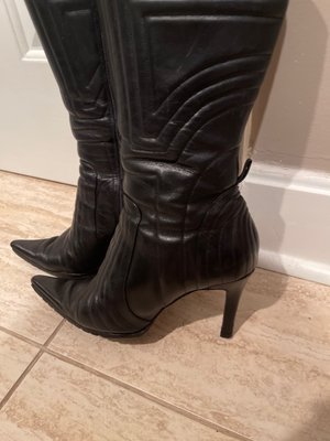 HOLIDAY MANOR SHOE REPAIR SHOP - Updated December 2025 - 10 Photos & 19 ...