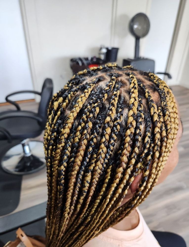 AUNTY SHOW HAIR BRAIDING - Updated October 2025 - 25 Photos - 1422 W Howard Ln, Austin, Texas ...